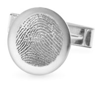 Cherished Keepsakes in Traditional Burial Tributes